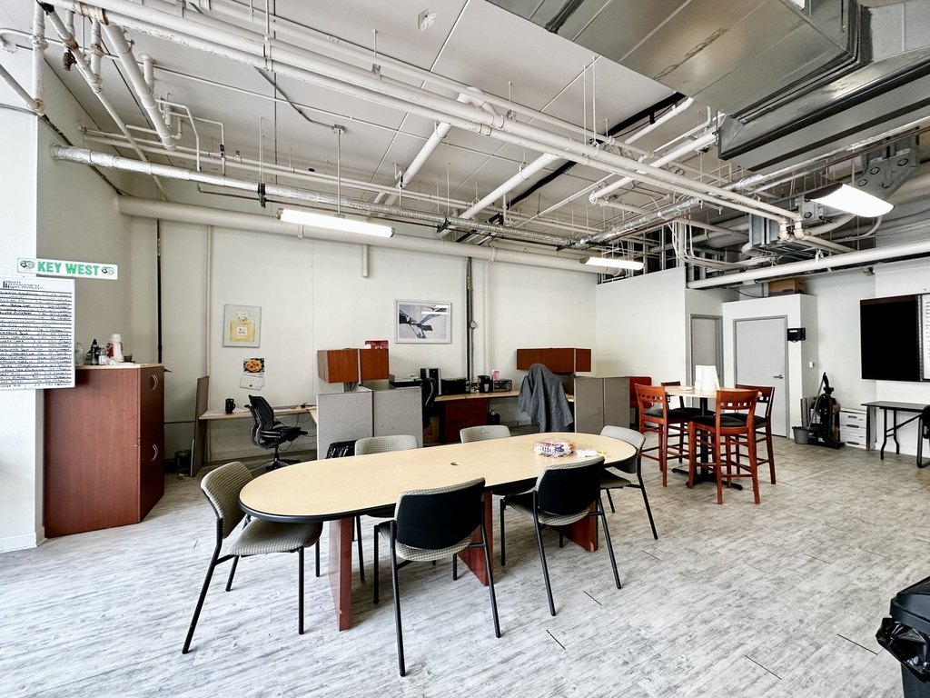 50 S Grv Ave, Elgin, IL 60120 - Office space for lease - Realmo