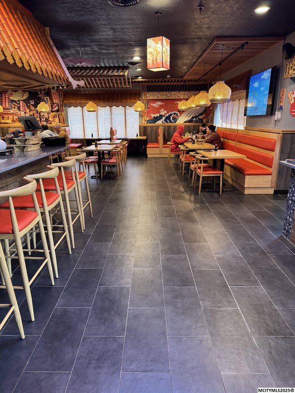 2960 4th SW, Mason City, IA, 50401 - Conventional restaurant for sale ...