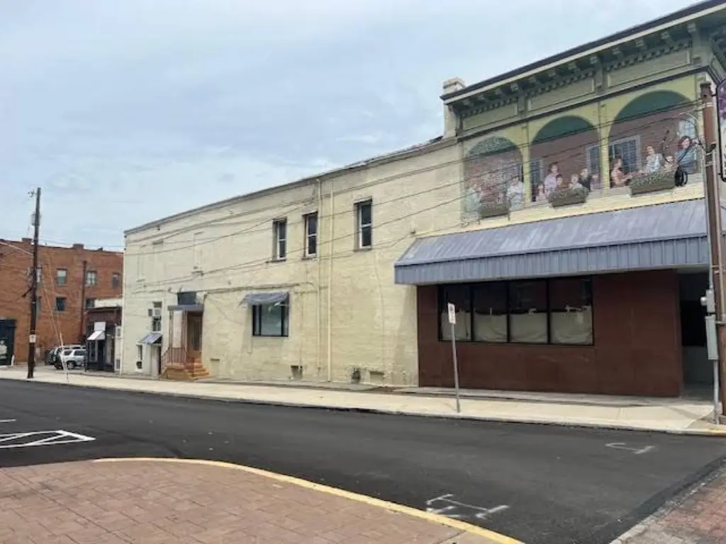 136 N Main St, Butler, PA 16001 - Storefront property for sale - Realmo