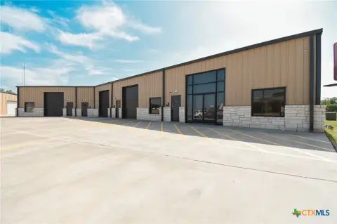 Victoria, TX Commercial real estate for Rent & Lease | Realmo