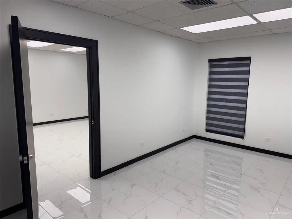 710 Laurel St, McAllen, TX 78501 - Serviced office for lease - Realmo