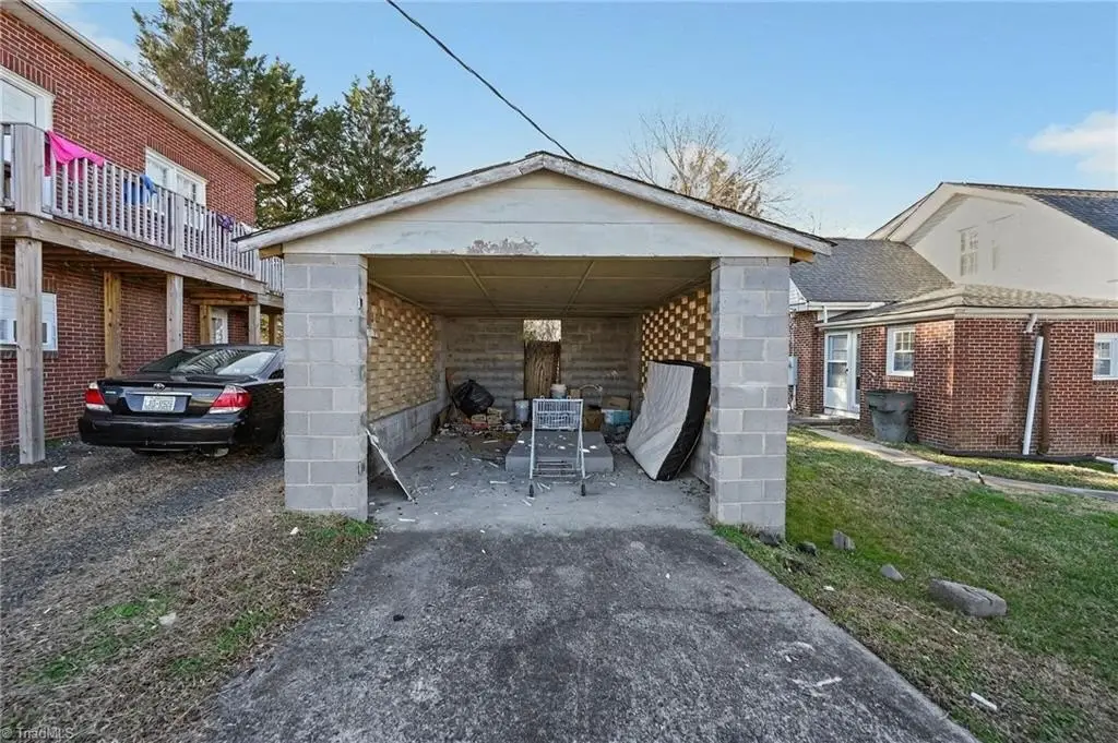 206 May St, Eden, NC 27288 - Duplex for sale - Realmo